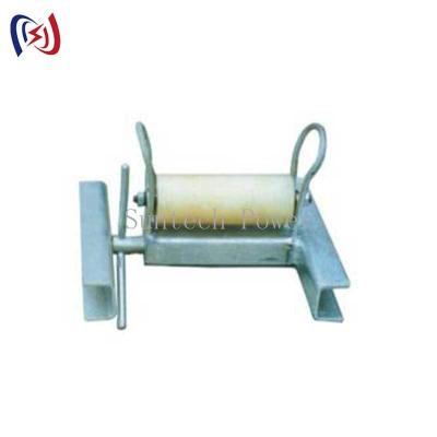 China Heavy Duty Galvanized Steel SHS Opening Protection Cable Roller with Wear-Resistant Nylon Roller for Corrosion-Resistant Cable Guidance for sale