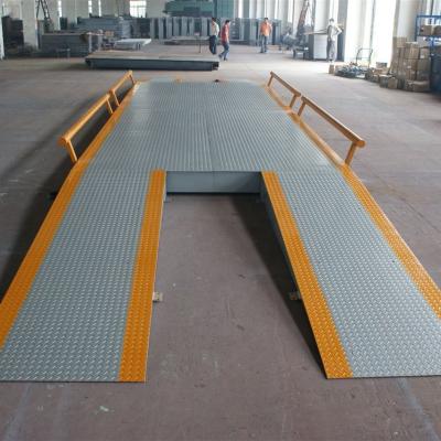 China Checker Plate Truck Scale 3*18m (SCS-100T) Weighbridge Surface Mounted With Steel Ramp for sale