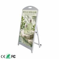 China Portable Battery Powered LED Poster Display 10 Hour Runtime 4500nits IP65 Outdoor Sign for sale