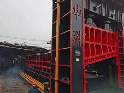 China HUAKE Q91Y-630 Gantry Guillotine Scrap Shear - 1000 Tons Cutting Force, 2000mm Adjustable Length, 2-3 Cycles/Min for sale