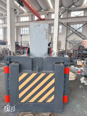 China 200 Ton Hydraulic Scrap Metal Baler Press Y81Q-200 with PLC Control 1600x800x1000mm Chamber for sale