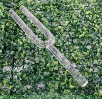 China High Purity Quartz Crystal Tuning Fork 16mm 400mm Full Diatonic Scale Custom Hertz for sale