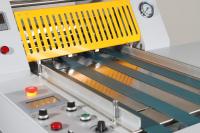 China A4 Paper 12m/Min Roll Laminating Machines AC 400W Motor for sale