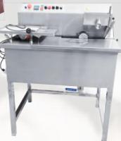 China Stainless Steel Construction Chocolate Tempering Machine Electronic Controller 10 Kg/H for sale