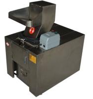 China SS304 Meat Processing Equipment , 600kg/h Animal Bone Crusher Machine for sale