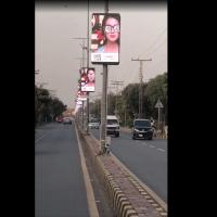 China P2.5 Outdoor Pole LED Display 6000-10000 cd/m² Brightness IP65 Weatherproof for Advertising for sale
