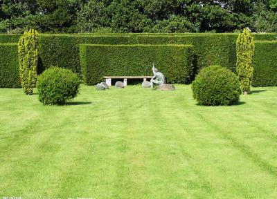 China Monolif / Curly PPE Golf Court Landscaping Artificial Grass Synthetic Lawn for sale