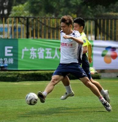China Waterproof Strict Football Artificial Turf Grass With High Wear Resistance for sale