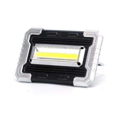 China Portable Rechargeable Outdoor Flood Lights 10w For Fishing Camping Wearproof for sale