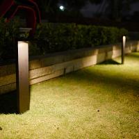 China Water Resistant LED Bollard Landscape Lighting Modern Design Long Use Life for sale