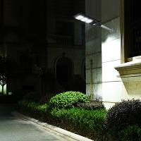 China Anti - Water All In One LED Solar Street Light 40 W 8000mah Battery 2 Years Warranty for sale