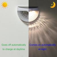China Good Price Waterproof LED Solar Wall Light 6 LEDs 6000k Light Sensor Outdoor Garden Lamp White for sale