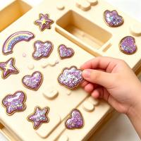 China Custom Logo 3D Shaker Stickers Holographic Foil Seal Sticker For Gift Bag Envelope Box for sale