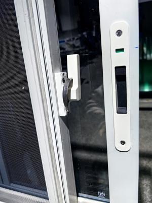 China Aluminum Alloy Primary Colour Double Sliding Window Touch Lock for sale