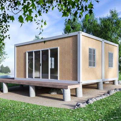China Portable Living Container with 50-100mm Insulation Panels, 3500x8000mm Size Options for Residential and Commercial Use for sale