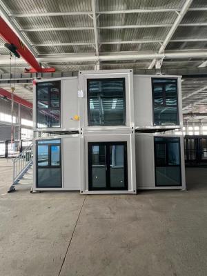 China 3 Bedroom Prefabricated Modular House with 50mm Wall Panels and Grade 8 Earthquake Resistance for sale