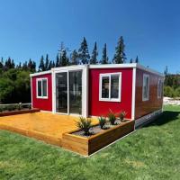 China Red Color Expandable Container House Comes with Bathroom and Kitchen Cabinet for sale