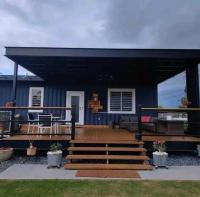 China Luxury Prefabricated Flat Pack Container Home With Bedroom / Bathroom for sale