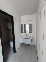 China 20ft 40ft Prefab Container House Apple Cabin Galvanized Steel Frame Rock Wool Insulation for sale