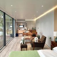 China Apple Cabin House Galvanized Steel Frame Metal Carved Panel Custom Color 3500mm x 8000mm for sale