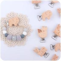 China Customized Natural Beech Cute Neutral Teething DIY Wooden Baby Pacifier Clips for sale