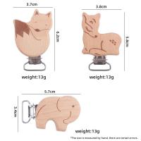 China Customized Natural Beech Cute Neutral Teething DIY Wooden Baby Pacifier Clips for sale