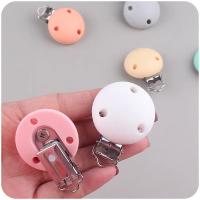 China BPA Free Pacifier Chain Clip Food Grade Silicone Baby Teething Pacifier Clip for sale