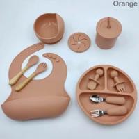 China Toddlers Suction Weaning Set Silicone Baby Feeding Set Dinner Tableware for sale
