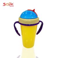 China Safety Infant Sippy Cup BPA Free Plastic Silicone Baby Cups With Handle for sale