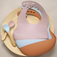China BPA Free Waterproof Silicone Baby Bib With Food Catcher Baby Silicone Bib for sale
