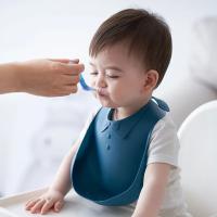 China Easily Clean Waterproof Infant Bibs Custom Silicone Bandana Bibs for sale
