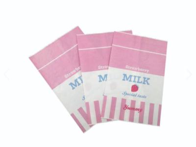 China Decorative Candy Christmas Paper Gift Bags Customized CMYK printing for sale