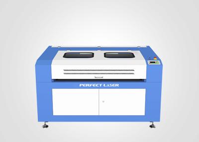 China Leather Engraving Co2 Laser Cutting Machine Use In Garment Wood Materials for sale