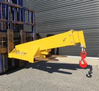 China 4700kg Angled Extendable Jib Forklift Attachment Metal Fabrication for sale