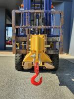China 4700kg Angled Extendable Jib Forklift Attachment Metal Fabrication for sale