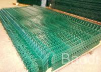 China Triangle Curved Welded Steel Fence Panels Vinyl Spray 1.03m Height 2.0m Length for Machine Protection for sale