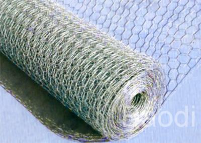 China Galvanized Hexagonal Chicken Wire Mesh Poultry Fencing 1/2 to 3 Inch Hole 0.45-1.4mm Wire for sale