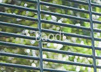 China Anti Climb Welded Mesh Panel , Green Powder Coated Wire Security Fencing for sale