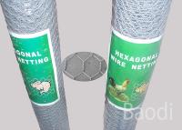 China PVC Coated Hexagonal Wire Netting 1/2 to 2 Inch Mesh Poultry Fence Oxidation Resistant for sale