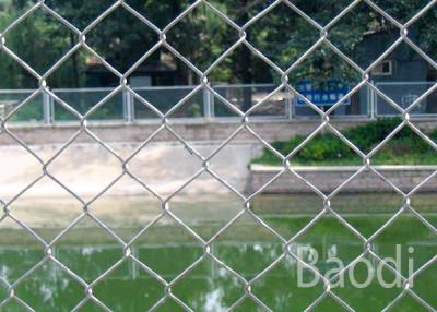 China Chain Link Fence Privacy Screen 50mm Mesh Galvanized Low Carbon Steel Wire Cyclone Fence Panels for sale