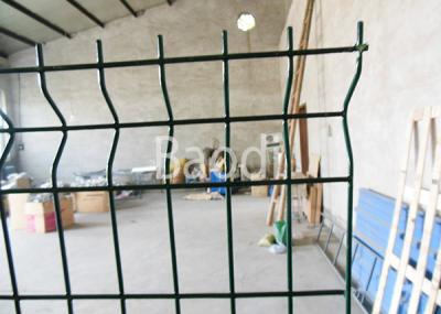 China PVC Coated Welded Wire Mesh Fence Panels W Shape 2x1.23m for Public Building Security for sale