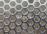 China Hexagonal Hole Screen Galvanized 1.5m x 3m Perforated Steel Mesh for sale