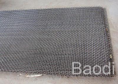 China Mining Plain Weave Crimped Mesh Galvanized Wire 0.4mm to 1.6mm Wire Diameter for sale