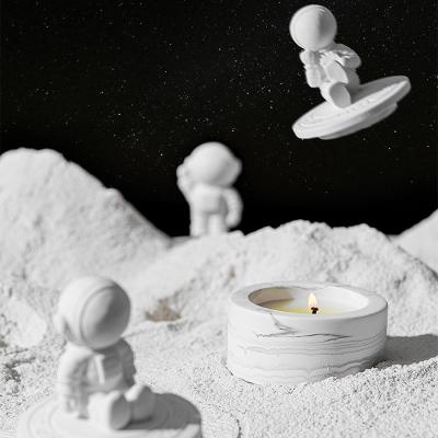 China Plaster Space Astronaut Velas Healing Crystal Aromatherapy Scented Candle Private Label for sale