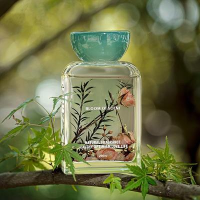 China 140ml Essential Oil Resin Lid Set Bag Fresh Fragrance Reed Diffuser With Rose Flower for sale