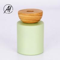 China Gift Set Home Green Glass Bottle Reed Diffuser 150ml White Rattan Sticks for sale
