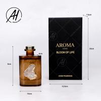 China Fiber Rattan Square Golden Lid Glass Bottle Essential Oil Aroma Reed Diffuser 180ML for sale