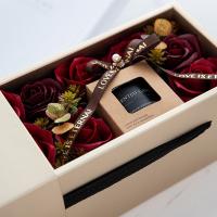 China Luxury Personalized Plant Flower Brown Glass Jar Soy Wax Scented Candle Gift Set for sale
