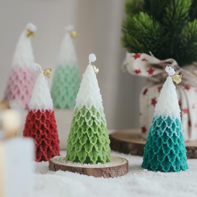 China AROMA HOME Wholesale Luxury Christmas Tree Shape Novelty Soy Wax Scented Candle for sale