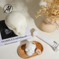 China Halloween Scented Luxury Skull Shaped Craft Soy Wax Candle Decorative Gift for sale